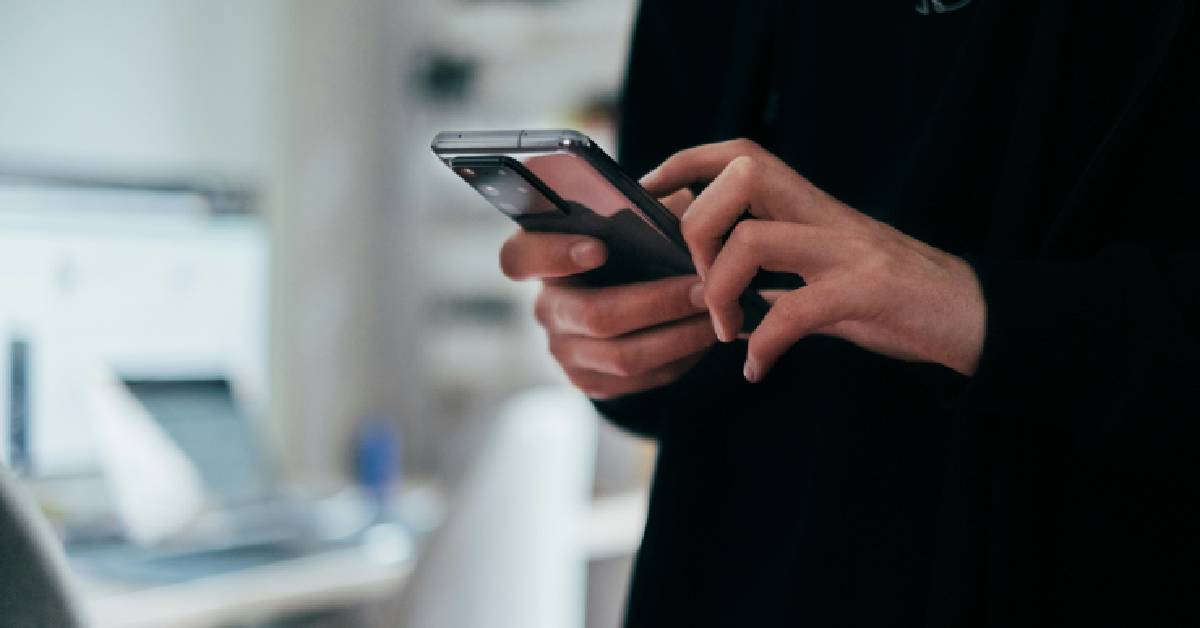 20 Common Mobile Phone Problems & Their Solutions