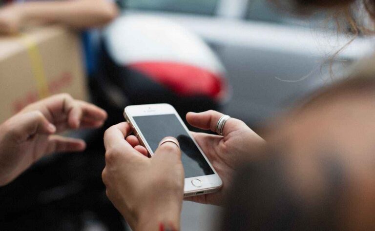 How to Get QR Code From Carrier to Activate Your eSIM - SimOptions